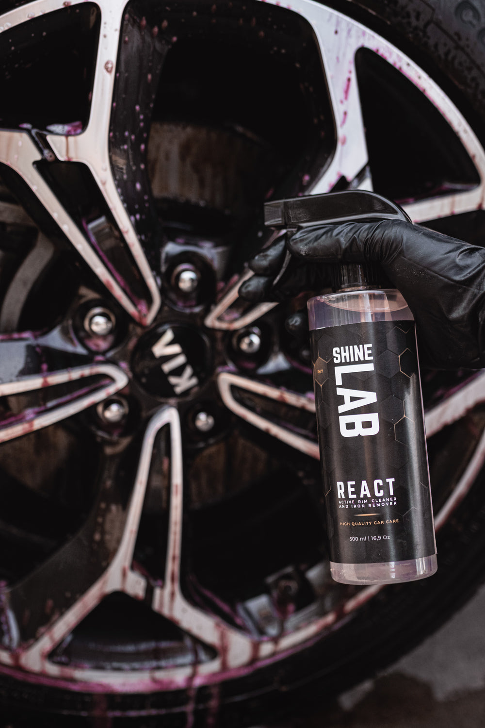 Hoe reinig je het interieur van een auto? – Shinelab - High Quality Car ...